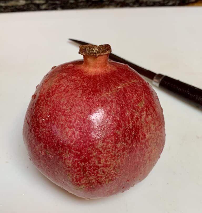 How to Tell if a Pomegranate is Ripe ~ 6 Ways to Know