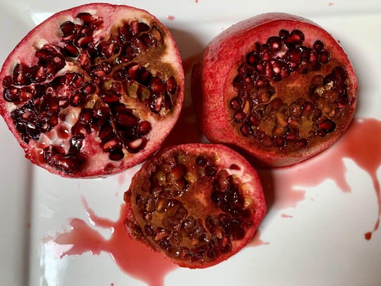 How to Tell if a Pomegranate is Ripe ~ 6 Ways to Know