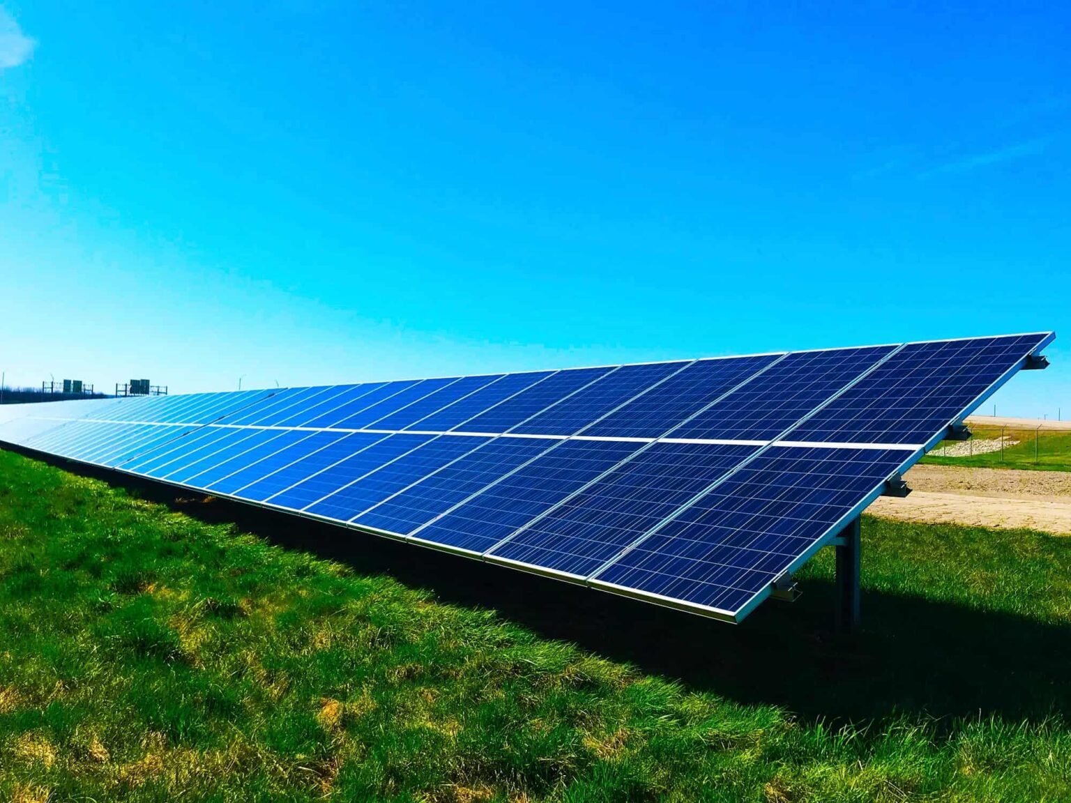 5 Realistic Off-Grid Power Sources for Sustainable Living